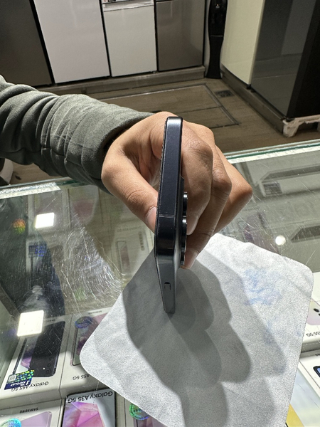 iPhone 15 Pro Max SROCHNI SOTILADI!!  256GB  96% REGION: CH/A.