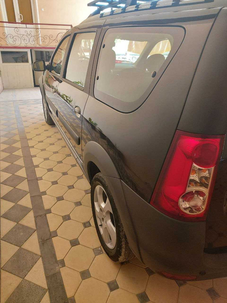 Lada largus universal