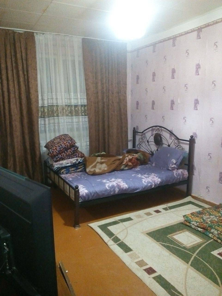 Продам Чиланзар-10 1/4/4 балкон-1.5*3