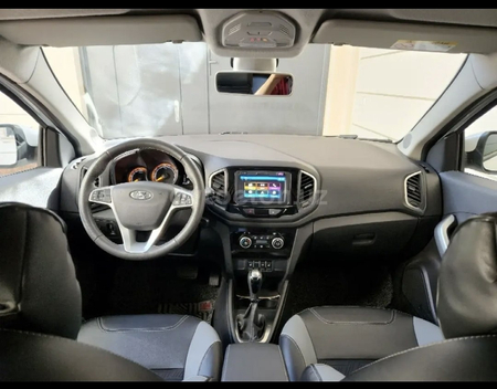 Lada Xray cros Nissan motor varyatır karobku