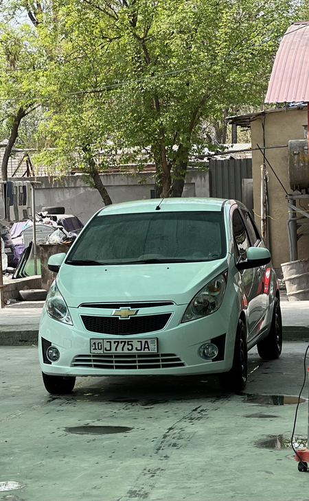 Spark sotiladi 2013 yil 218 000km