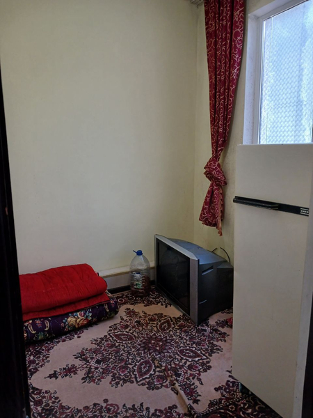 Феруза таксапарк 2/4/4 оила,кизлар, болларга берилади