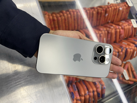 Iphone 15 pro titan