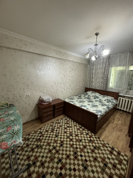 Продам 5 комнатную квартиру французская планировка