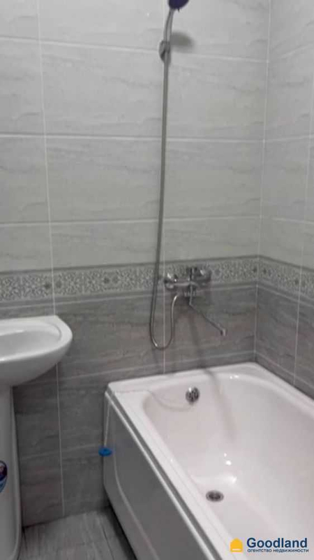 Срочно! Продается 2/5/9 квартира в Чиланзарском р-не 16кв. (J 935)
