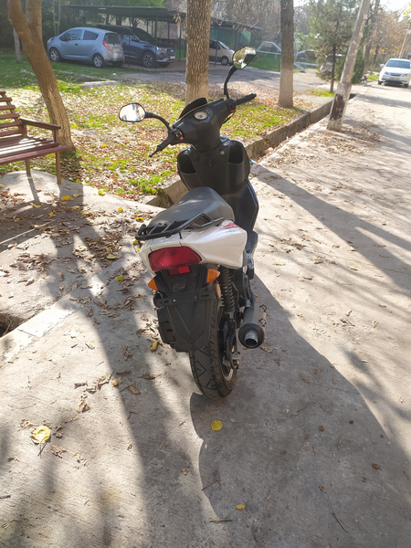 Lifan benzinli skuter