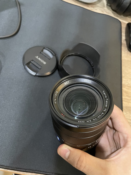 Sony 24-70 mm F.4