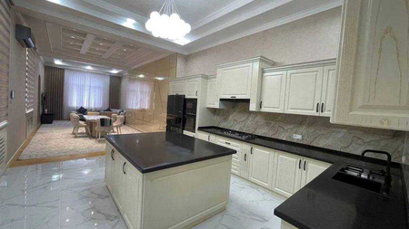 Продается Евро дом Ориентир: Никитина  700м2