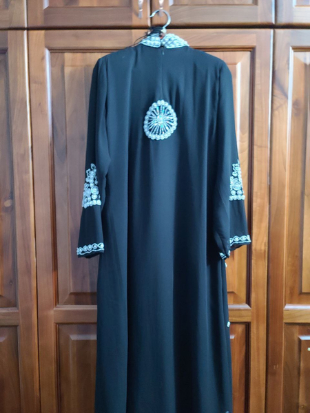 Ayollar abaya koyne yengi