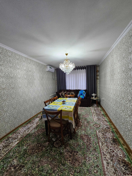 4 xonali 85m² 5-qavat uy sotiladi.