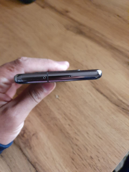 Samsung S10 + sotiladi!