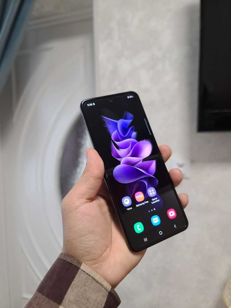 Z flip 3 xotirasi 8/256 gb