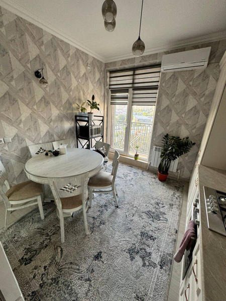 Махтумкули жк Golden House , 1/7/9 , 40м2 мебель техника , 58 000 у.е