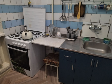 Продается 2 комнатная квартира в кирпичном доме,мирзо-улугбекский райо
