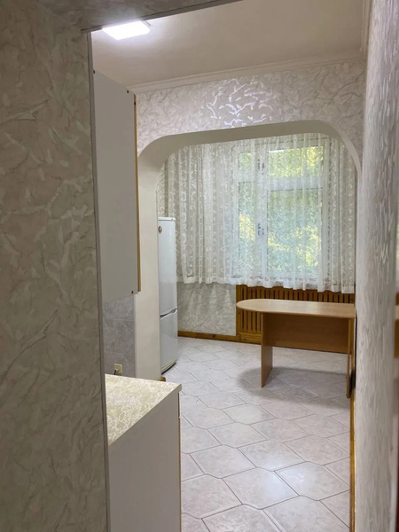 Сдается 3 х комнатная Ц 4 Алайский базар