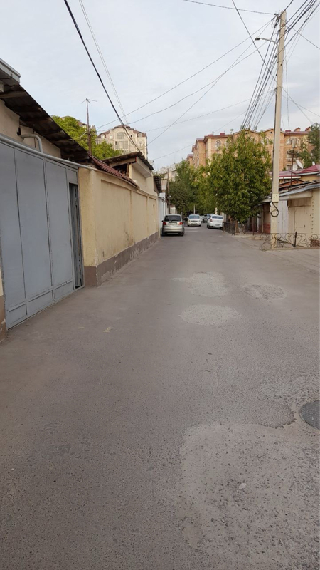 Mirabat Rassiya pasolstva 4.4 sotik 21 x 21 sotiladi