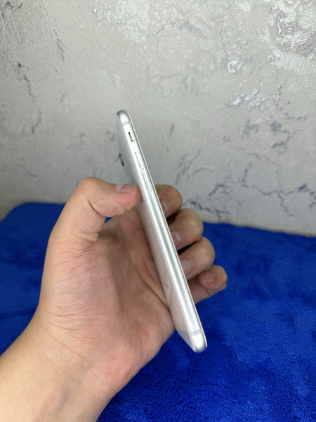 Iphone 8 ideal 64GB qurt
