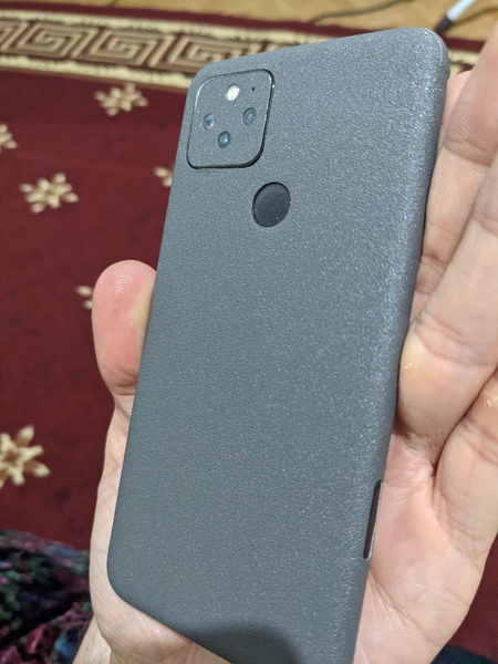 Продам телефон google pixel 5 в soda sage цвете.