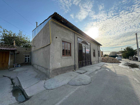 Tayyor 2 sotiqli 3 xonali hovli sotiladi