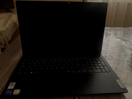 Noutbuk Lenovo V15 G3 IAP