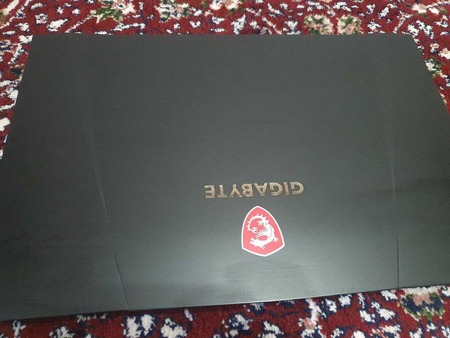GIGABYTE SABRE 17.3 CORE i7-8750H 6/12