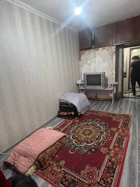 3 хонали 3-этажда жойлашган жихозланган квартира ижарага берилади
