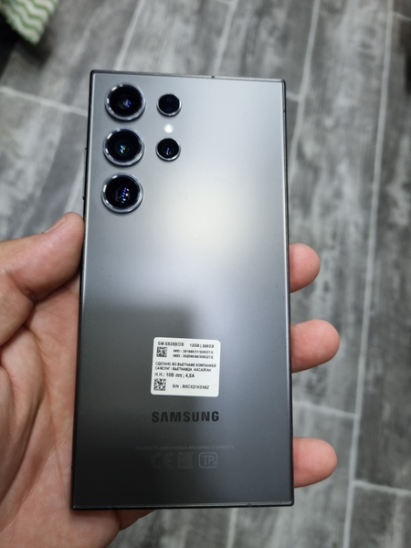 S24Ultra Black Titanium Idealniy.