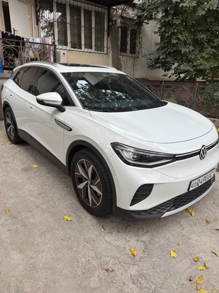 Volksvagen ID 4, 2021 йил, оқ топ тоза pure plus, ўзимми мошинам