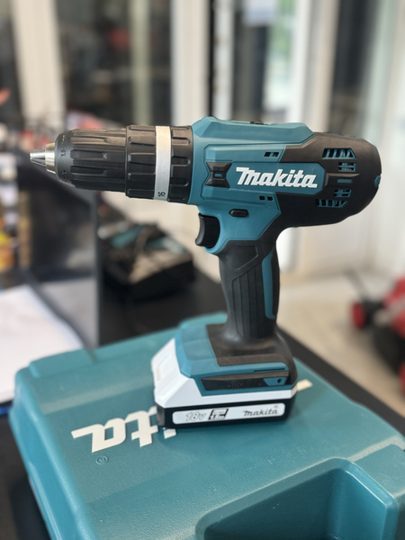 Дрель Шурпаверт Makita HB488D