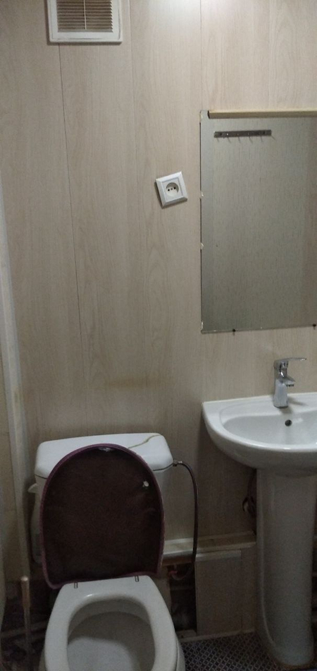 Bezmakler 1 xonalik uy ijaraga beriladi