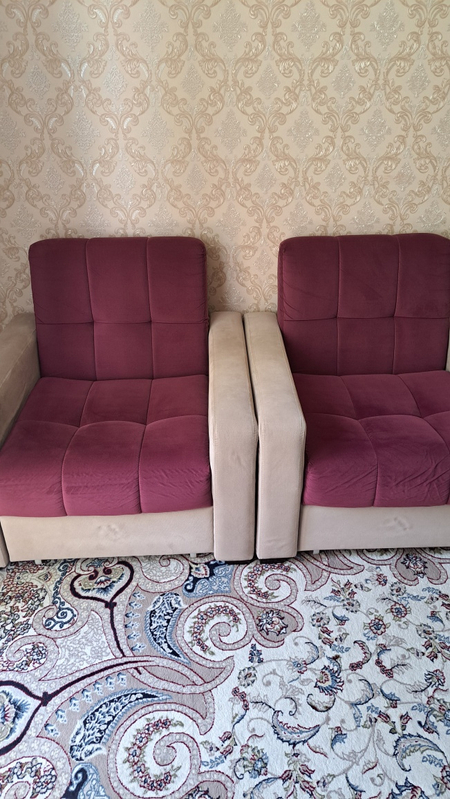 2 та кресло сотилади