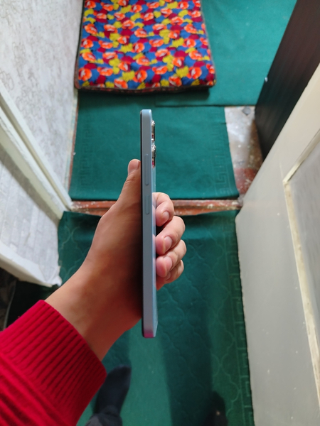 REDMI 12 Holati alo