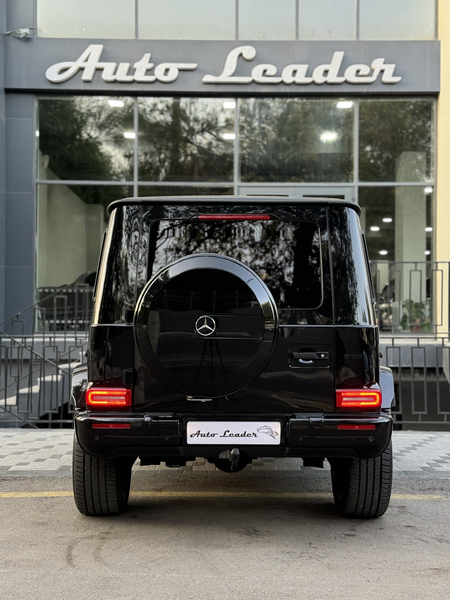 Mercedes Benz G500