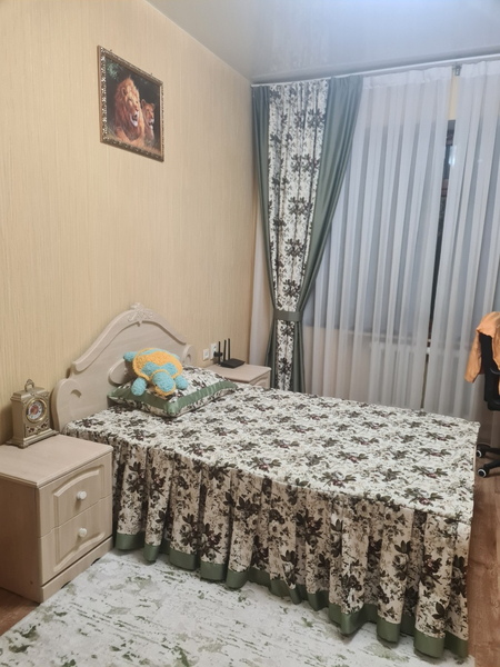 Продам Кв-2ком-2-4( Институт культуры) салон алиса.  Мирзо улугбекский