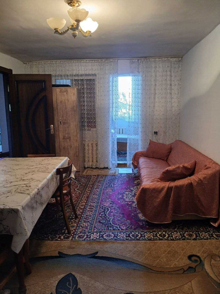 ул.Новомосковская кафе Вечер 2-комн 2/4 55 м² кирпич 2х6 без ремонта