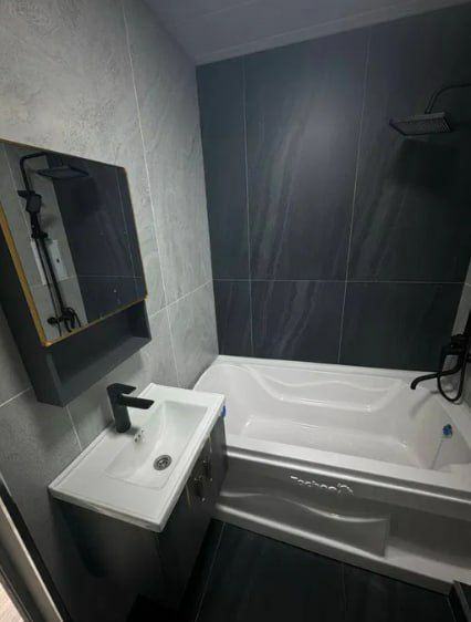 Чиланзар 8кв  2в3/1/5  2*6м²  54м²