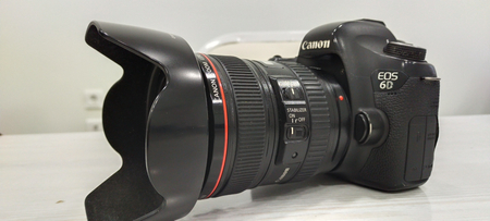 Canon 6d Sotiladi xolati idial 
Complect 24-105 Abyektiv 
2 ta batary