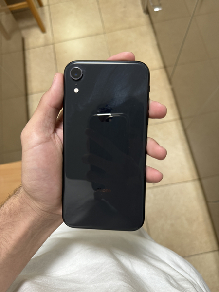 Срочно продается Iphone XR в хорошем состоянии