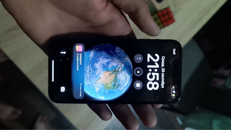 Iphone 13 mini .