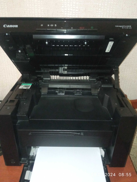 Продаётся принтер Canon MF3010 ImageCLASS