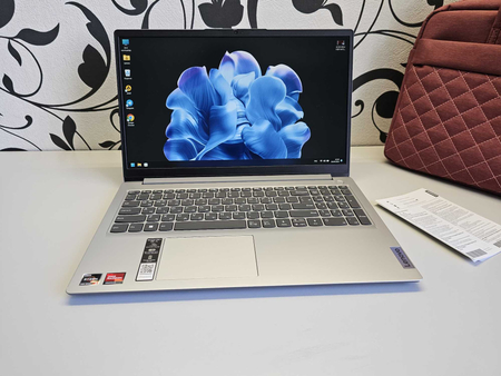 ПРОДАМ Lenovo Ideapad 1 2024 Ноутбук Ryzen™5-5500U/8GB/256SSD/15.6