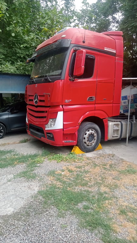 Продам на запчасти без мотора.