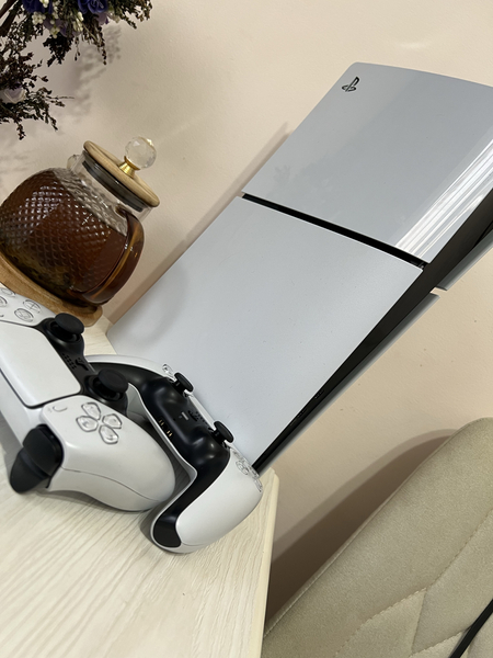 Sony Playstation 5 Slim с двумя джостиками
