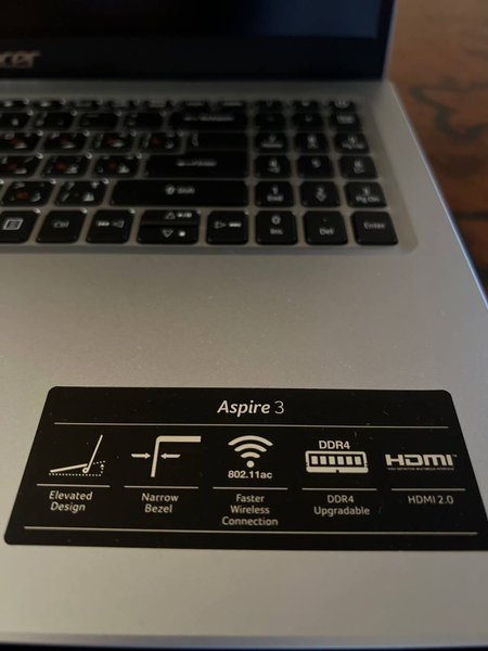 Nouztbuk acer i3