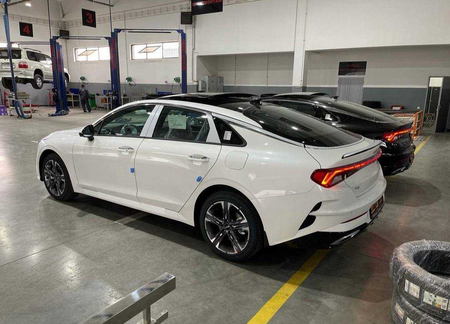 KIA K5 Comfort Special 2.0L nasiyaga yillik 12% aksiyada