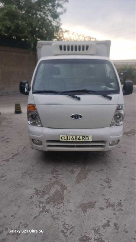 продаю KIA BONGO