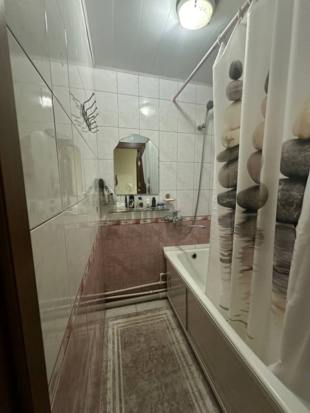 Тансибоев 1 да 3 хона под офис сотилади ID: 24a616