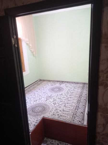 2 xonali uy 3 xona qilingan sotiladi