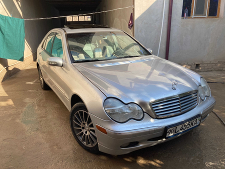 Mersedes Benz W203 C 240 сотилади