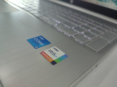 HP core i5 12 avlod klavyatura patsvetka yonadi